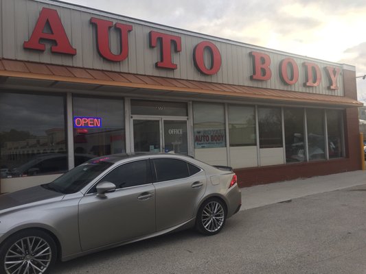 ROYAL AUTO BODY - Updated October 2025 - 22 Photos & 22 Reviews - 2775 ...