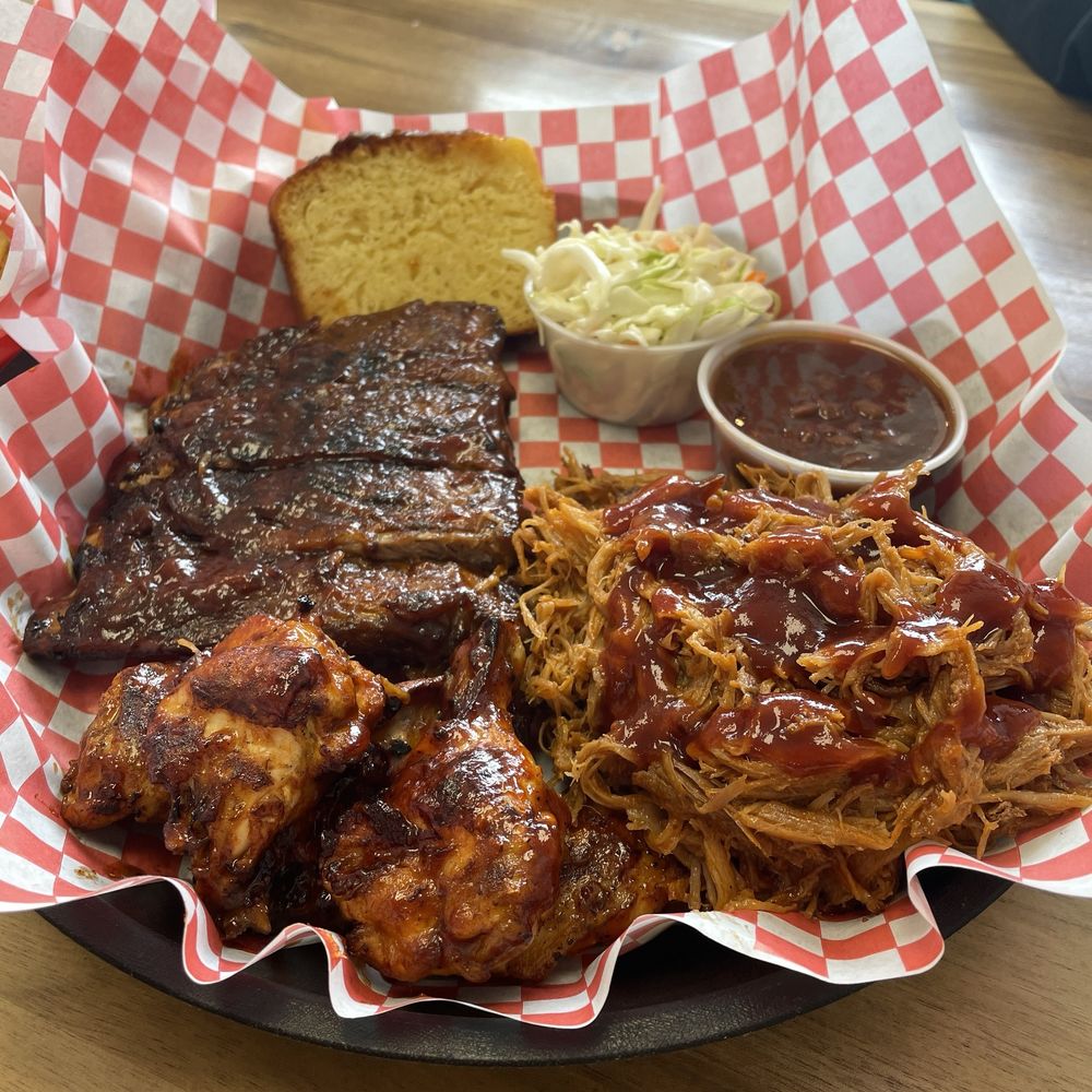 BIG BONE BBQ & WICKED WINGS - Updated April 2025 - 244 Governors Road, Hamilton, Ontario, Canada ...