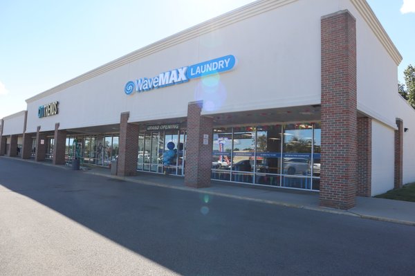 WAVEMAX LAUNDRY - Updated October 2025 - 10 Photos - 8449 Colerain Ave ...