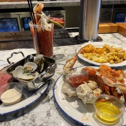 LINE & LURE SEAFOOD KITCHEN & TAP - Updated May 2024 - 409 Photos & 223 ...
