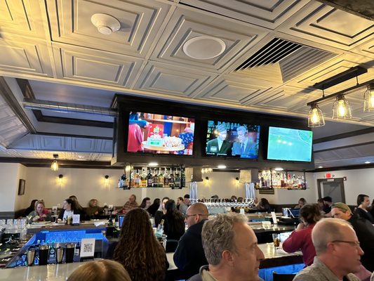 KELTIC TABLE & TAP - Updated November 2024 - 47 Photos & 45 Reviews ...