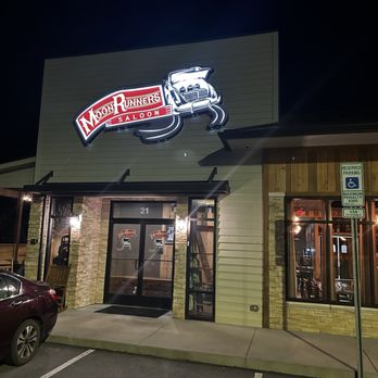 MOON RUNNERS SALOON - SOUTH - Updated August 2025 - 24 Photos & 20 ...