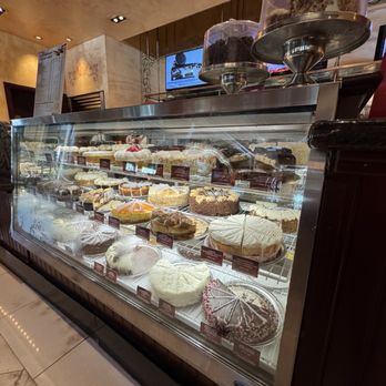 THE CHEESECAKE FACTORY - Updated January 2026 - 882 Photos & 605 ...