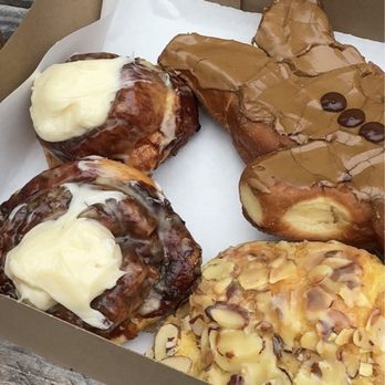 SLUYS POULSBO BAKERY - Updated October 2024 - 1012 Photos & 889 Reviews ...