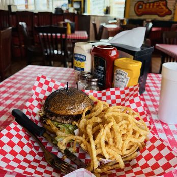 CHIP’S OLD FASHIONED HAMBURGERS - Updated December 2025 - 116 Photos ...