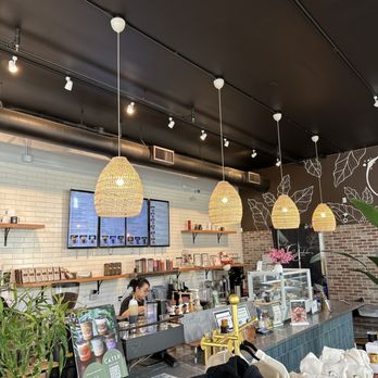 COFFEEHOLIC HOUSE - Updated October 2024 - 543 Photos & 209 Reviews ...