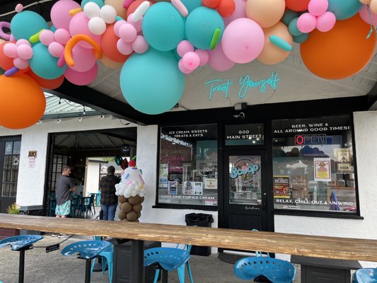 THE SCOOP ON MAIN - Updated September 2025 - 32 Photos & 22 Reviews ...