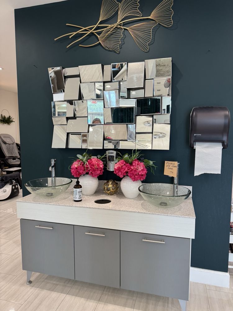 SEN BEAUTY - Updated October 2025 - 13 Photos - 4025 West Kennedy Blvd ...