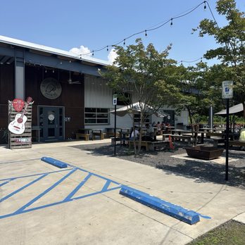 STEEL HANDS BREWING - Updated December 2025 - 236 Photos & 134 Reviews ...