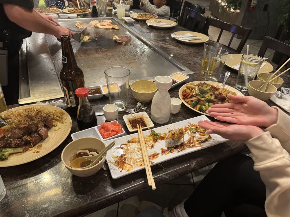 DOMO JAPANESE SUSHI GRILL AND BAR - Updated May 2024 - 465 Photos & 601 ...