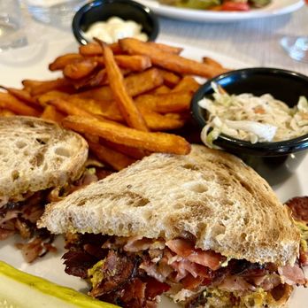 TOP 10 BEST Restaurants near Huntsville, ON - Updated 2025 - Yelp