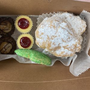 BETHEL BAKERY - 183 Photos & 115 Reviews - Bakeries - 5200 Brightwood ...