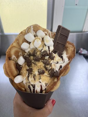 WAFFLE OVERLOAD - Updated July 2025 - Dexter, New York - Food Trucks ...