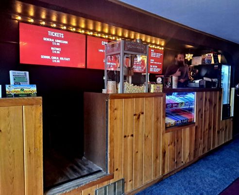 MANLIUS CINEMA - Updated January 2026 - 18 Photos & 29 Reviews - 135 E ...