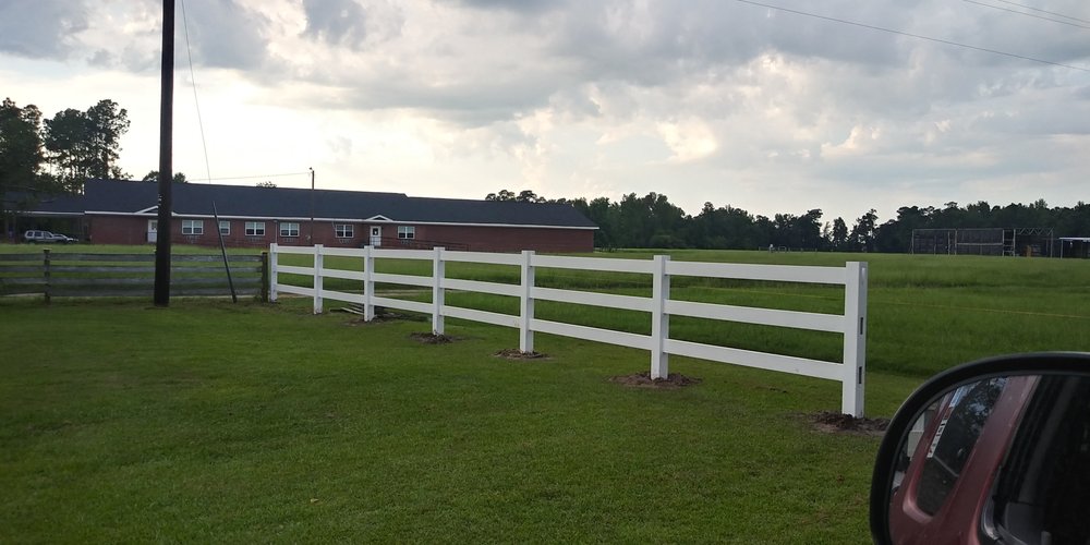 BRUCE HICKS HANDYMAN - Updated April 2025 - 10 Photos - Mullins, South ...