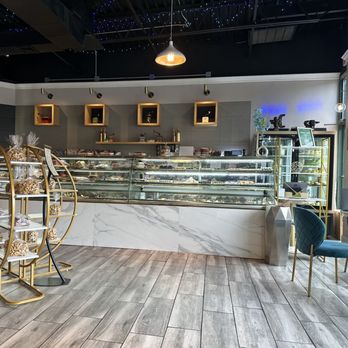 LEONETTI PASTRY SHOP - Updated December 2025 - 125 Photos & 111 Reviews ...