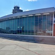 GERALD R FORD INTERNATIONAL AIRPORT - 174 Photos & 232 Reviews - 5500 ...