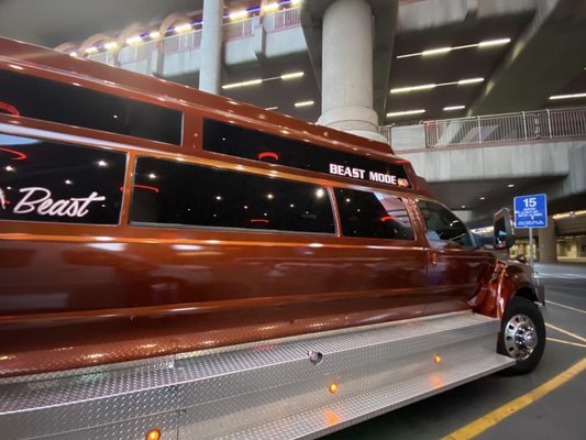 BEAST LIMO - Updated January 2025 - 74 Photos & 33 Reviews - Las Vegas ...