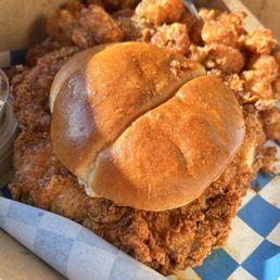 BERWYN CHICKEN - Updated March 2025 - 51 Photos & 53 Reviews - 7021 ...