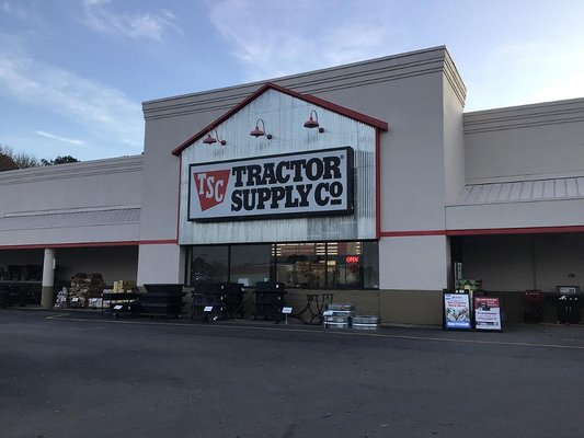 TRACTOR SUPPLY - Updated October 2025 - 1308 W Grantham St, Goldsboro ...