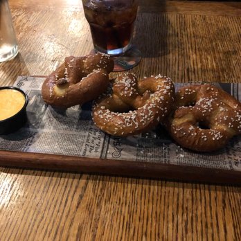 GROGGS TRADITIONAL IRISH PUB - Updated January 2025 - 137 Photos & 142 ...