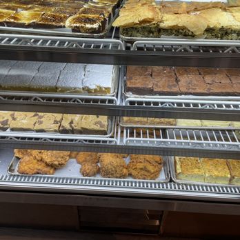 HOMETOWN BAKESHOP - 292 Photos & 199 Reviews - 2 Little Neck Rd ...