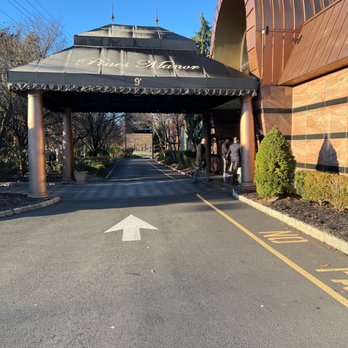 THE PINES MANOR - Updated December 2025 - 100 Photos & 59 Reviews ...