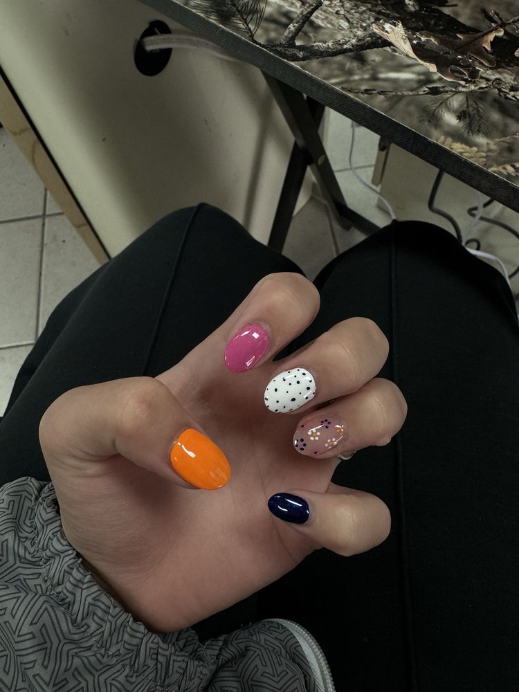 NC NAILS - Updated December 2025 - 11 Reviews - 59 Marshbanks St ...