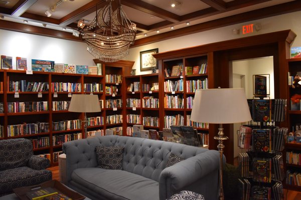 THE HIDDEN LANTERN BOOKSTORE - 34 Photos & 15 Reviews - Bookstores - 84 N Barrett Sq, Rosemary ...