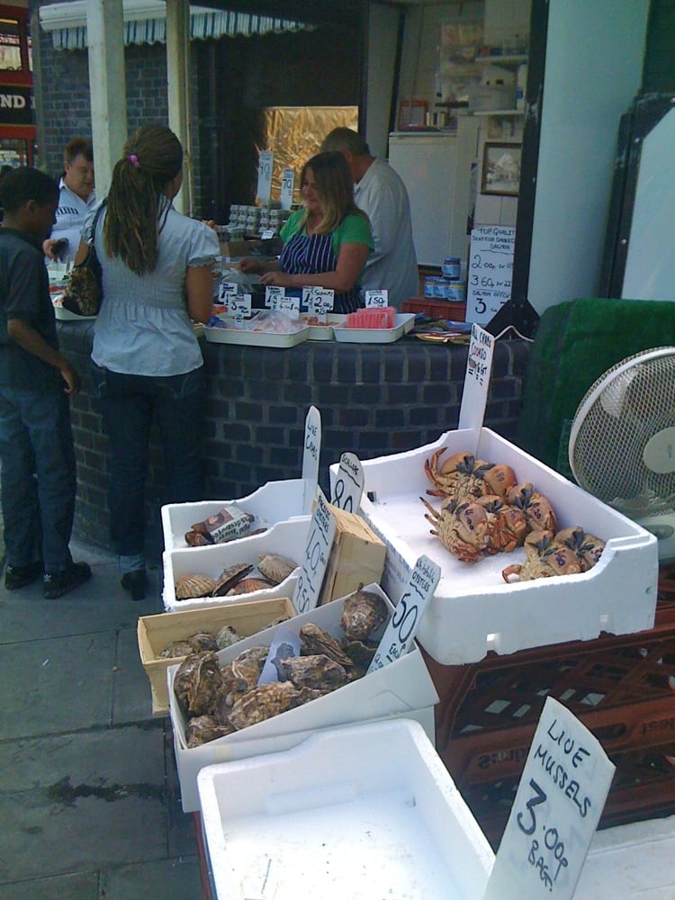 MARTIN CAROLS FISH STALL - Updated March 2025 - Amhurst Road, London ...
