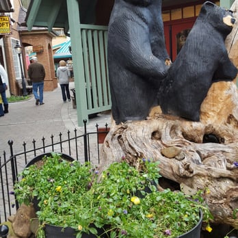 KARMELKORN SHOP - Updated July 2025 - 18 Photos & 23 Reviews - 647 Pkwy ...