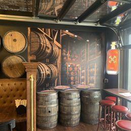 GUS’ SNUG - Updated July 2025 - 73 Photos & 74 Reviews - 38 S Main St ...