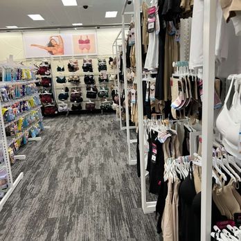TARGET - Updated November 2024 - 42 Photos & 74 Reviews - 7300 191st St ...