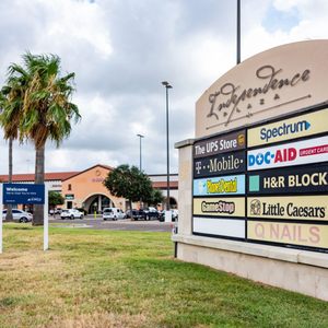 DOC-AID URGENT CARE - Updated March 2025 - 10 Photos - 2316 S Zapata ...