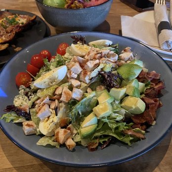 VILLAGE TAPHOUSE - Updated August 2024 - 190 Photos & 131 Reviews - 900 ...