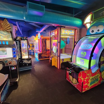 XSCAPE ENTERTAINMENT CENTER - Updated June 2024 - 342 E Broadway ...