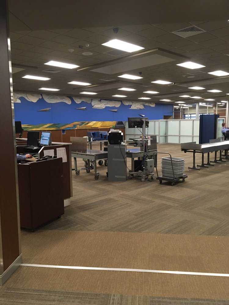 TSA CHECKPOINT - JOE FOSS FIELD AIRPORT - 2801 N Jaycee Ln, Sioux Falls ...