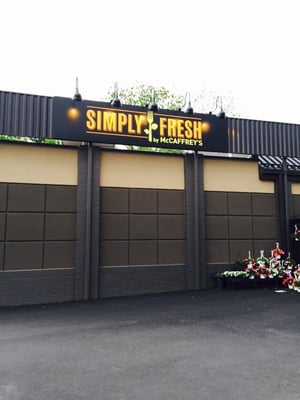 SIMPLY FRESH BY MCCAFFREY’S - 14 Photos & 29 Reviews - 200 W State St ...