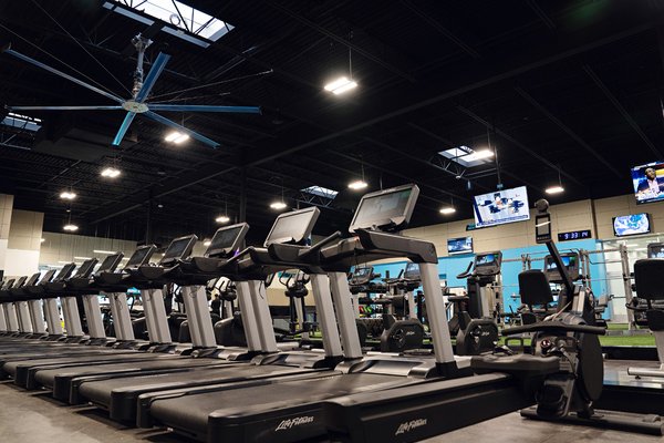 EŌS FITNESS - Updated January 2026 - 55 Photos & 55 Reviews - 2401 Rio ...