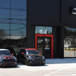 HENDRICK MINI - 33 Photos & 37 Reviews - 7036 E Independence Blvd ...