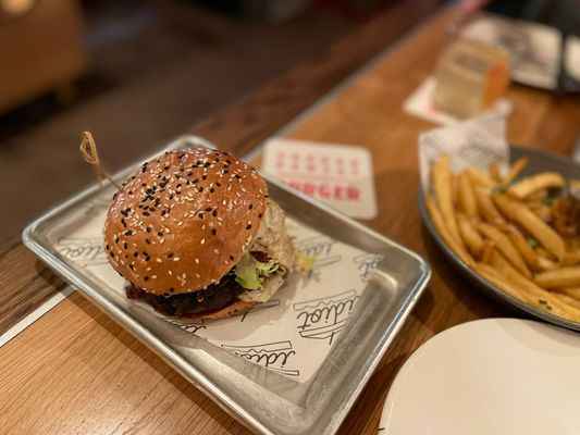 GORDON RAMSAY BURGER - Updated September 2025 - 1243 Photos & 796 ...