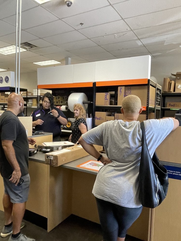 FEDEX OFFICE PRINT & SHIP CENTER - Updated January 2026 - 71 Reviews ...