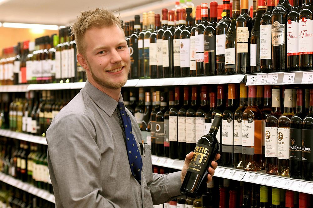 EDEKA MARKT SCHMIDMÜLLER IN FORSTERN - Gewerbebogen 2, Forstern, Bayern ...