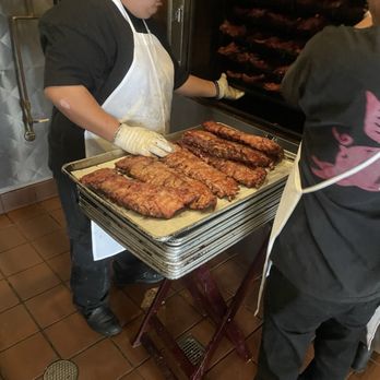 LUCILLE’S SMOKEHOUSE BAR-B-QUE - Updated November 2024 - 2461 Photos ...