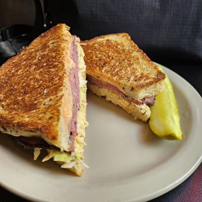 RIVER STREET DELI - Updated November 2025 - 141 Photos & 233 Reviews ...