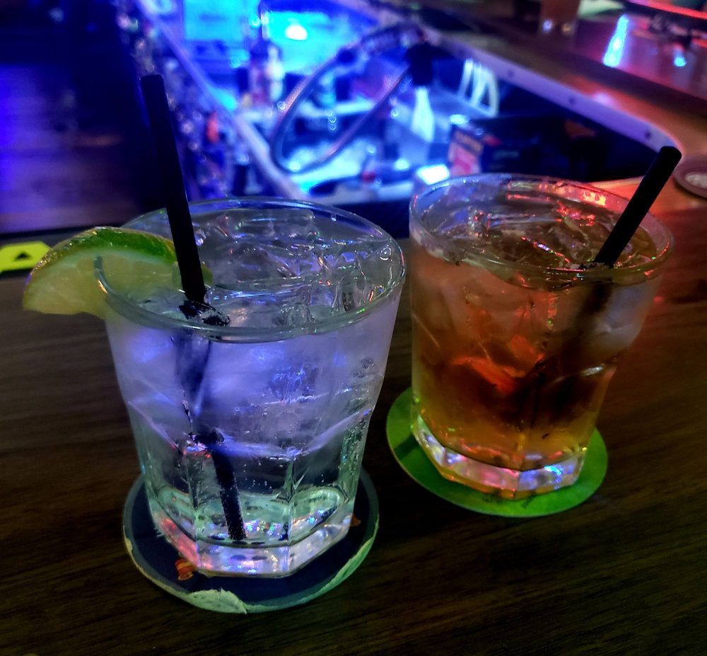 TALLAC LOUNGE - Updated December 2025 - 29 Photos & 51 Reviews - 3982 ...