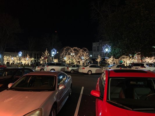 FOUNTAIN SQUARE PARK - Updated July 2025 - 16 Photos - 918 State St ...