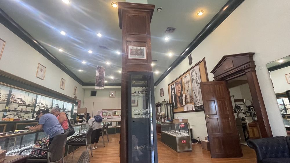 EYE MAX OPTOMETRY - Updated November 2024 - 18 Photos & 79 Reviews ...