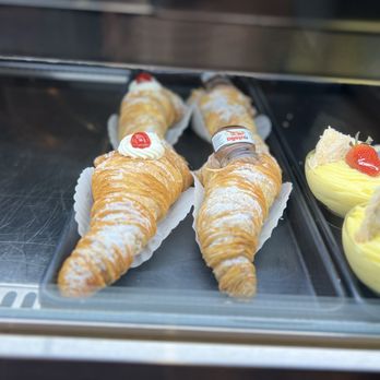 IL FORNAIO BAKERY CAFE - Updated August 2024 - 523 Photos & 389 Reviews ...