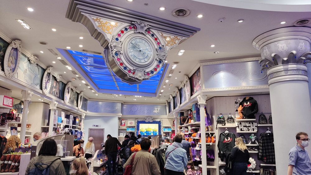 THE DISNEY STORE - Updated August 2025 - 72 Photos & 105 Reviews - 44 ...
